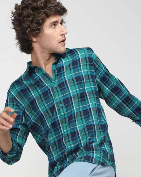 Men Checked Slim Fit Cut-Away Collar Shirt - Price History