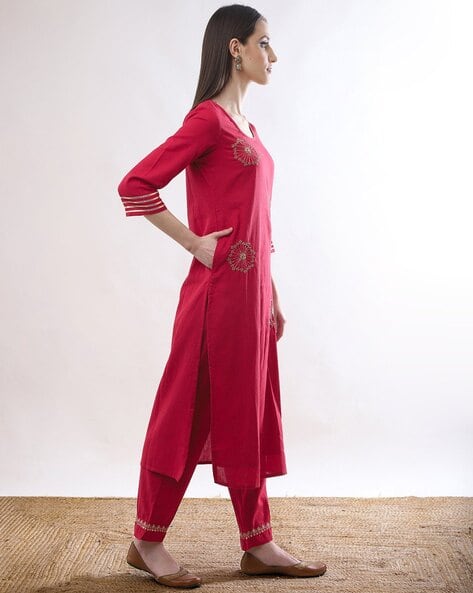 Buy Red Kurta Suit Sets for Women by Svrnaa by AZORTE Online | Ajio.com