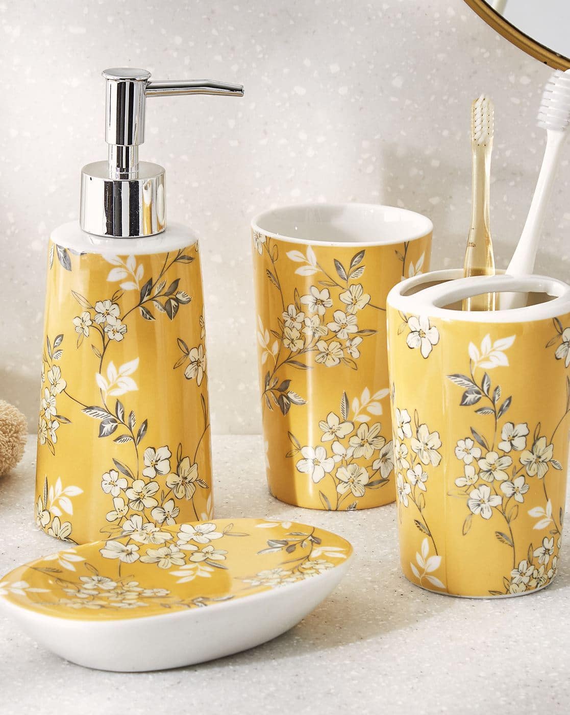 Yellow bathroom set store