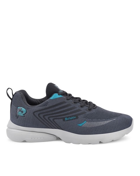 Sports shoes low price store